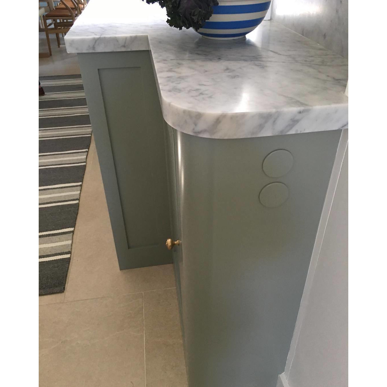 Sillite SCRMB 2" In-Cabinet Round Power Outlet, Black, Paintable Cap ...